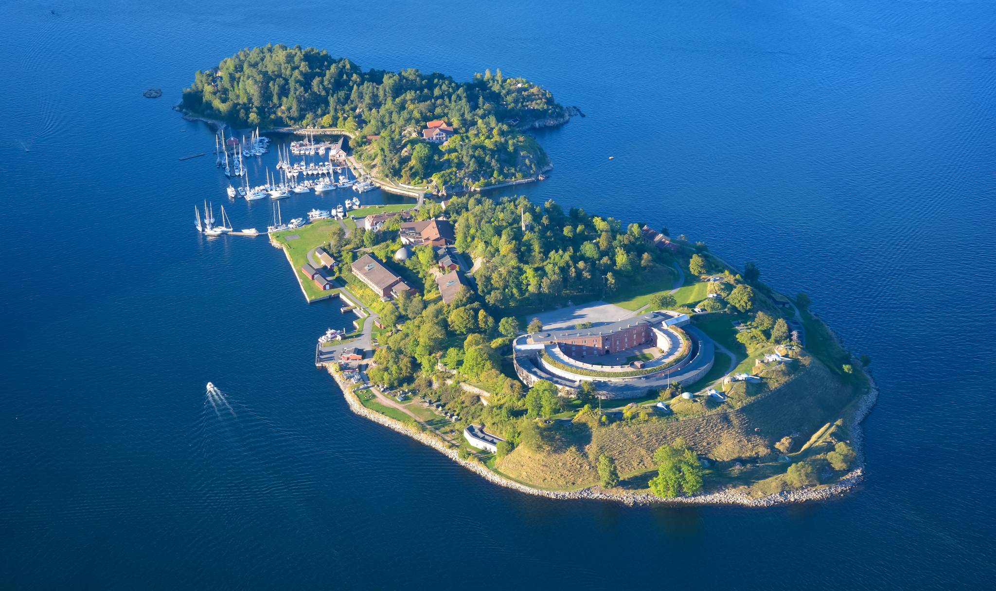Oscarsborg Fortress - Forsvarsbygg